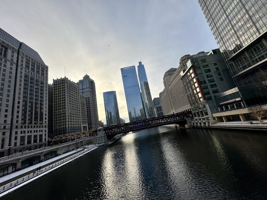 Chicago River | Dunsurfin